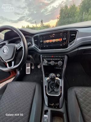 Volkswagen T-Roc 2019 in Kaunas, with an engine capacity of 1.60 L and mileage of 209 thousand km for 9999 €, photo 8 on AUTOMOTO.COM.LV