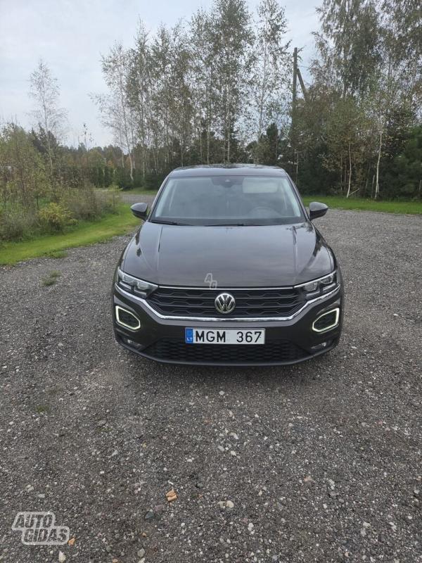 Volkswagen T-Roc 2019 in Plunge, with an engine capacity of 1.50 L and mileage of 154 thousand km for 16999 €, photo 4 on AUTOMOTO.COM.LV