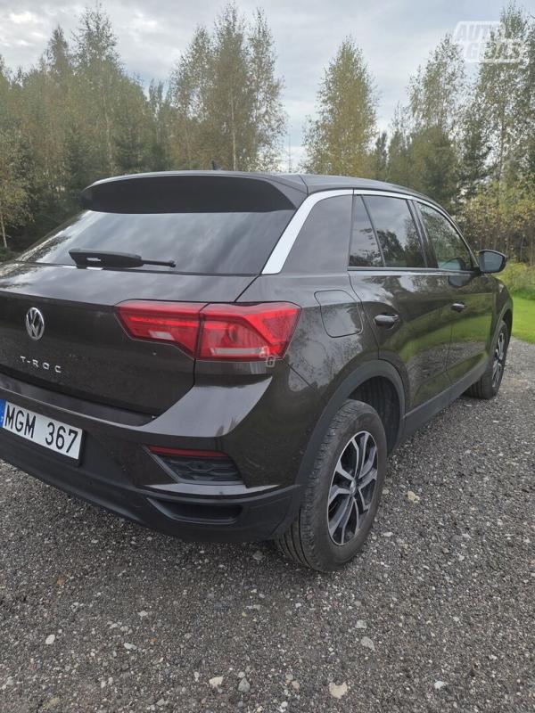 Volkswagen T-Roc 2019 in Plunge, with an engine capacity of 1.50 L and mileage of 154 thousand km for 16999 €, photo 8 on AUTOMOTO.COM.LV