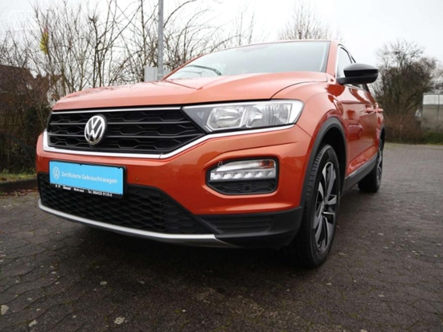 Volkswagen T-Roc 2020 in Kaunas, with an engine capacity of 1.50 L and mileage of 63 thousand km for 22287 €, photo 3 on AUTOMOTO.COM.LV