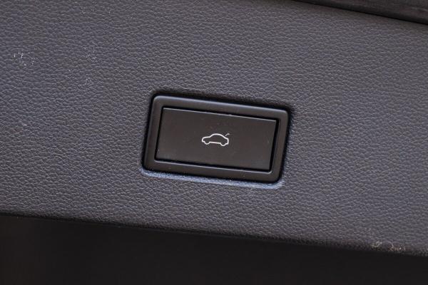 Volkswagen T-Roc 2020 Rīga, ar dzinēja tilpumu 2.00 L un nobraukumu 83 tūkst. km par 18900 €, foto 11 vietnē AUTOMOTO.COM.LV