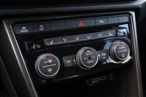 Volkswagen T-Roc 2020 Rīga, ar dzinēja tilpumu 2.00 L un nobraukumu 83 tūkst. km par 18900 €, foto 21 vietnē AUTOMOTO.COM.LV