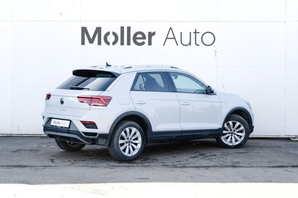 Volkswagen T-Roc 2021 in Riga, with an engine capacity of 1.50 L and mileage of 61 thousand km for 19900 €, photo 4 on AUTOMOTO.COM.LV
