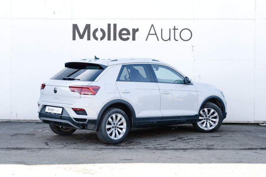 Volkswagen T-Roc 2021 Rīga, ar dzinēja tilpumu 1.50 L un nobraukumu 61 tūkst. km par 19900 €, foto 5 vietnē AUTOMOTO.COM.LV