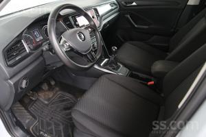 Volkswagen T-Roc 2021 Rīga, ar dzinēja tilpumu 1.00 L un nobraukumu 134 tūkst. km par 11990 €, foto 6 vietnē AUTOMOTO.COM.LV