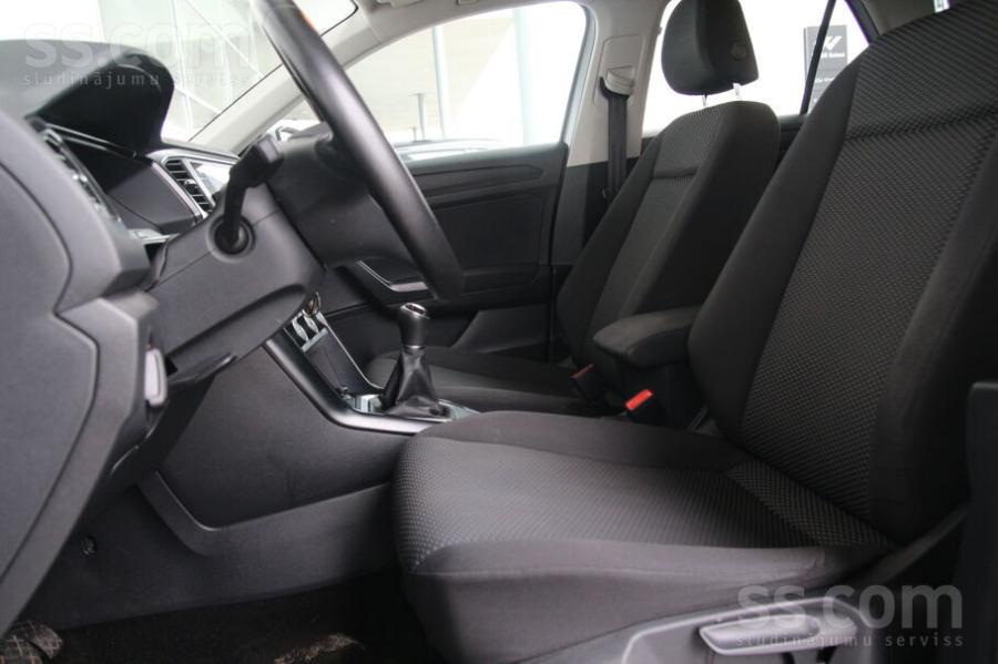 Volkswagen T-Roc 2021 Rīga, ar dzinēja tilpumu 1.00 L un nobraukumu 134 tūkst. km par 11990 €, foto 7 vietnē AUTOMOTO.COM.LV