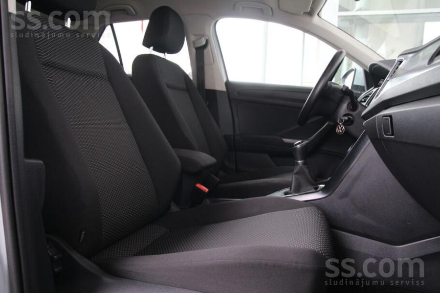 Volkswagen T-Roc 2021 Rīga, ar dzinēja tilpumu 1.00 L un nobraukumu 134 tūkst. km par 11990 €, foto 9 vietnē AUTOMOTO.COM.LV