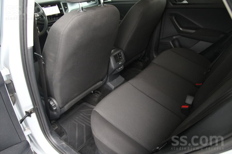 Volkswagen T-Roc 2021 Rīga, ar dzinēja tilpumu 1.00 L un nobraukumu 134 tūkst. km par 11990 €, foto 10 vietnē AUTOMOTO.COM.LV