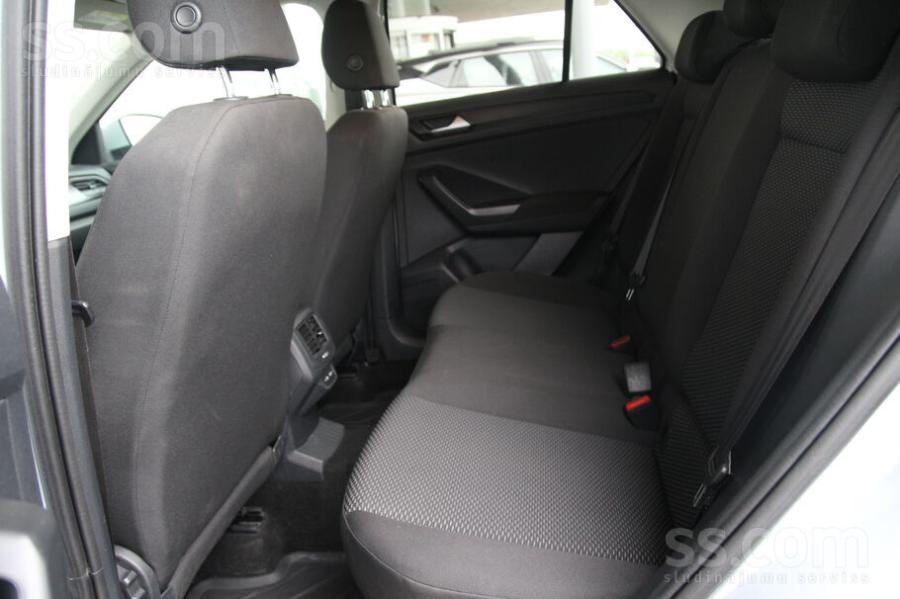 Volkswagen T-Roc 2021 Rīga, ar dzinēja tilpumu 1.00 L un nobraukumu 134 tūkst. km par 11990 €, foto 11 vietnē AUTOMOTO.COM.LV