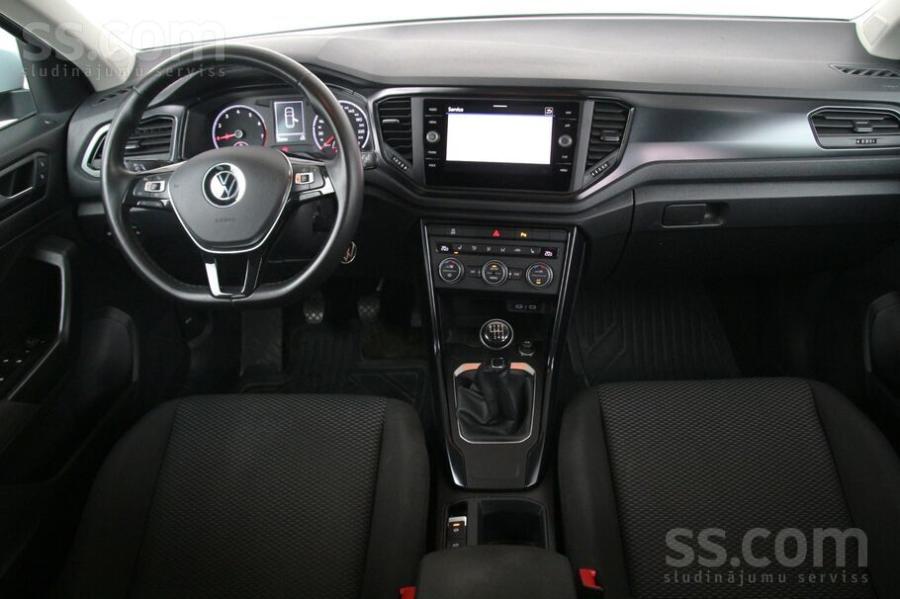 Volkswagen T-Roc 2021 Rīga, ar dzinēja tilpumu 1.00 L un nobraukumu 134 tūkst. km par 11990 €, foto 14 vietnē AUTOMOTO.COM.LV