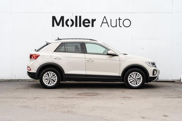 Volkswagen T-Roc 2022 in Riga, with an engine capacity of 1.50 L and mileage of 80 thousand km for 21350 €, photo 5 on AUTOMOTO.COM.LV