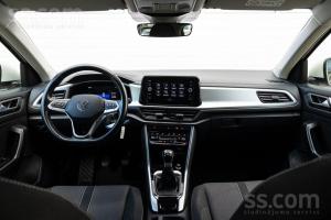 Volkswagen T-Roc 2022 in Riga, with an engine capacity of 1.50 L and mileage of 21 thousand km for 18950 €, photo 9 on AUTOMOTO.COM.LV