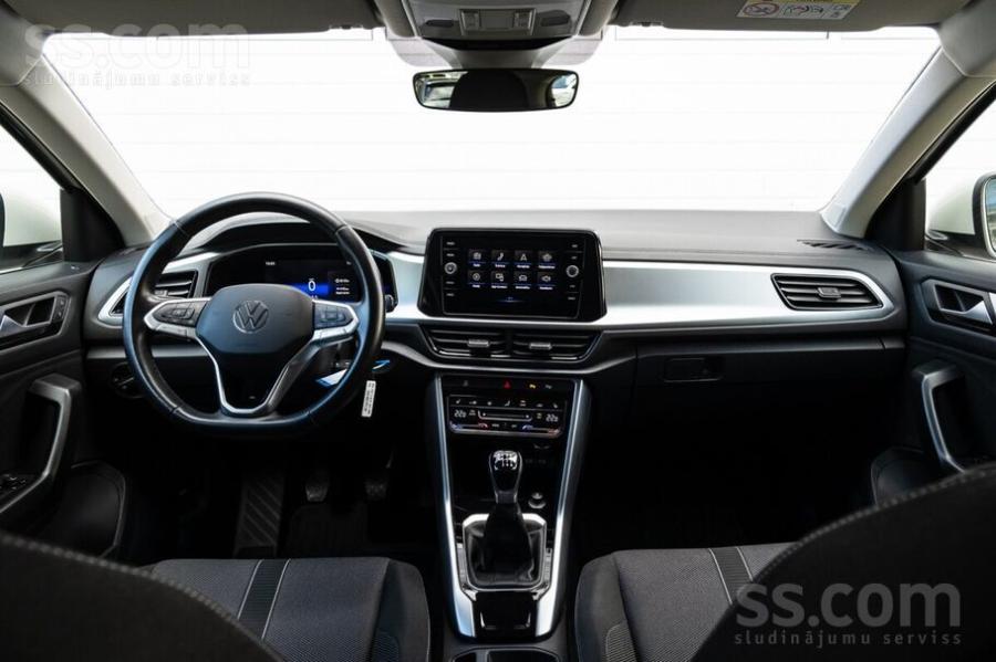 Volkswagen T-Roc 2022 in Riga, with an engine capacity of 1.50 L and mileage of 21 thousand km for 18950 €, photo 9 on AUTOMOTO.COM.LV