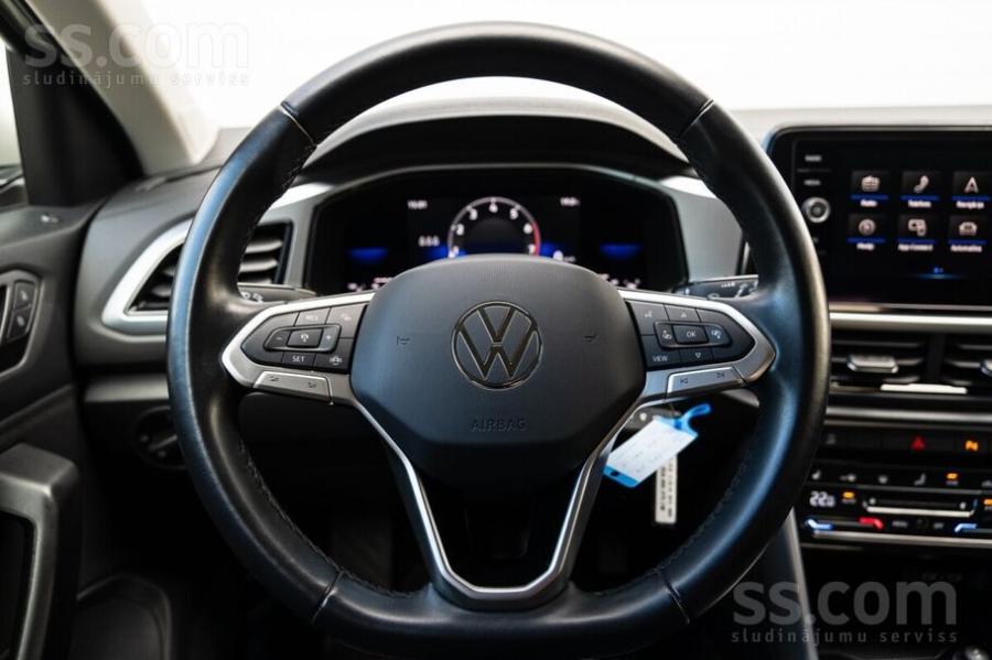 Volkswagen T-Roc 2022 in Riga, with an engine capacity of 1.50 L and mileage of 21 thousand km for 18950 €, photo 18 on AUTOMOTO.COM.LV
