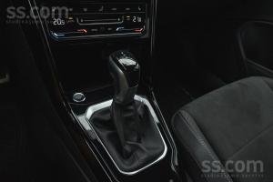 Volkswagen T-Roc 2023 in Ventspils, with an engine capacity of 1.50 L and mileage of 82 thousand km for 28050 €, photo 27 on AUTOMOTO.COM.LV