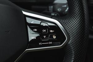 Volkswagen T-Roc 2023 Ventspils, ar dzinēja tilpumu 1.50 L un nobraukumu 82 tūkst. km par 28050 €, foto 22 vietnē AUTOMOTO.COM.LV