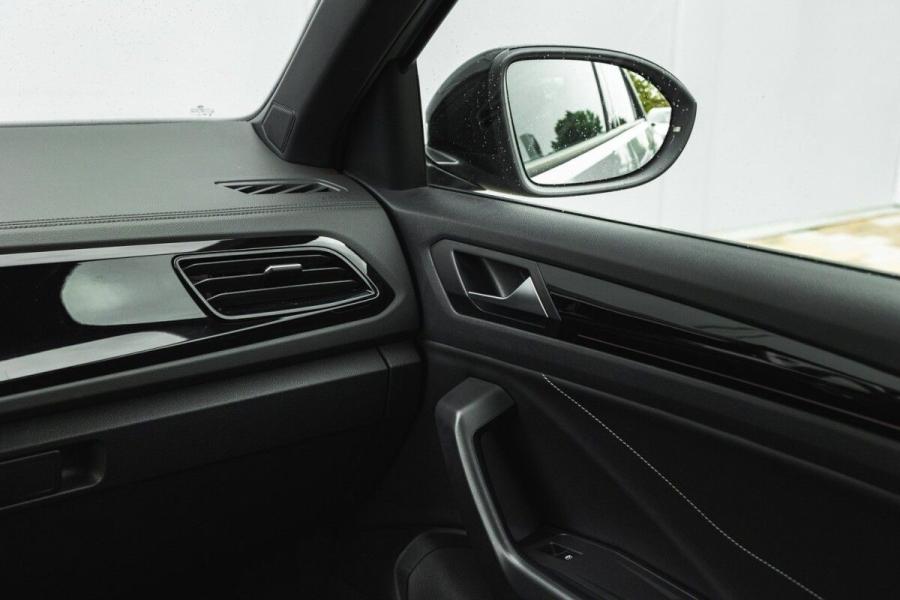 Volkswagen T-Roc 2023 Ventspils, ar dzinēja tilpumu 1.50 L un nobraukumu 82 tūkst. km par 28050 €, foto 30 vietnē AUTOMOTO.COM.LV