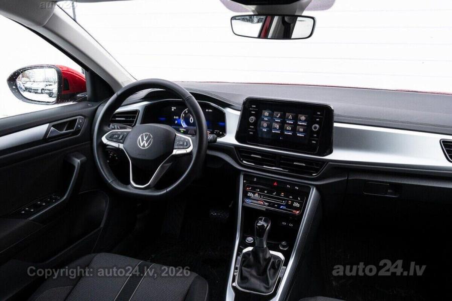 Volkswagen T-Roc 2025 Rīga, ar dzinēja tilpumu 1.50 L un nobraukumu 13 tūkst. km par 25550 €, foto 9 vietnē AUTOMOTO.COM.LV