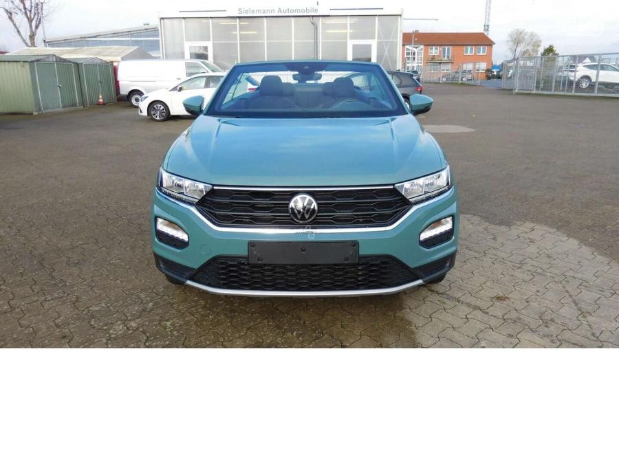 Green Volkswagen T-Roc 2021 in Kaunas, with an engine capacity of 1.00 L and mileage of 26 thousand km for 22735 €, photo 6 on AUTOMOTO.COM.LV