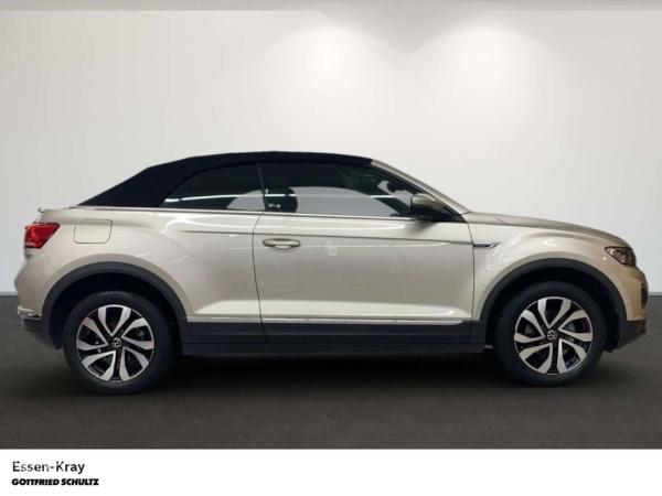 Pelēks Volkswagen T-Roc 2021 Kauņa, ar dzinēja tilpumu 1.00 L un nobraukumu 27 tūkst. km par 26469 €, foto 2 vietnē AUTOMOTO.COM.LV