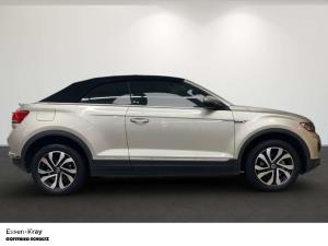 Grey Volkswagen T-Roc 2021 in Kaunas, with an engine capacity of 1.00 L and mileage of 27 thousand km for 26469 €, photo 2 on AUTOMOTO.COM.LV