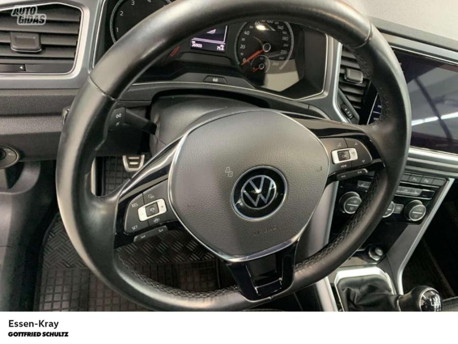 Grey Volkswagen T-Roc 2021 in Kaunas, with an engine capacity of 1.00 L and mileage of 27 thousand km for 26469 €, photo 14 on AUTOMOTO.COM.LV
