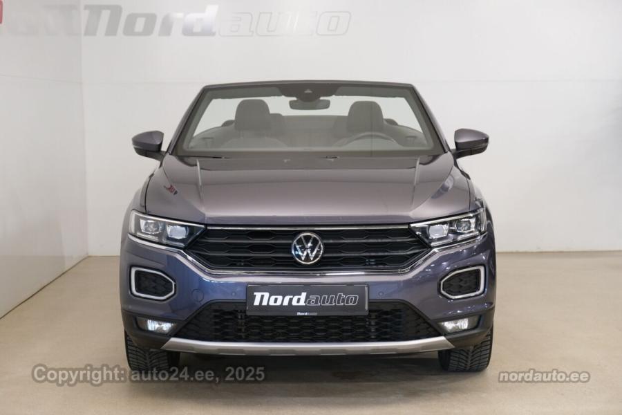 Grey Volkswagen T-Roc 2021 in Tallinn, with an engine capacity of 1.50 L and mileage of 80 thousand km for 20900 €, photo 3 on AUTOMOTO.COM.LV