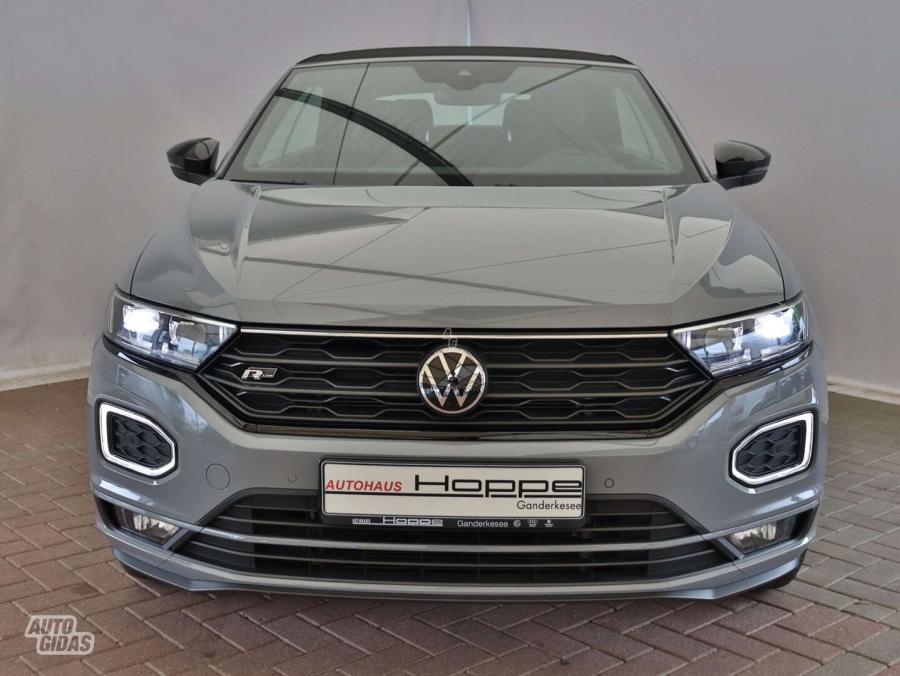Grey Volkswagen T-Roc 2021 in Kaunas, with an engine capacity of 1.50 L and mileage of 69 thousand km for 28559 €, photo 3 on AUTOMOTO.COM.LV