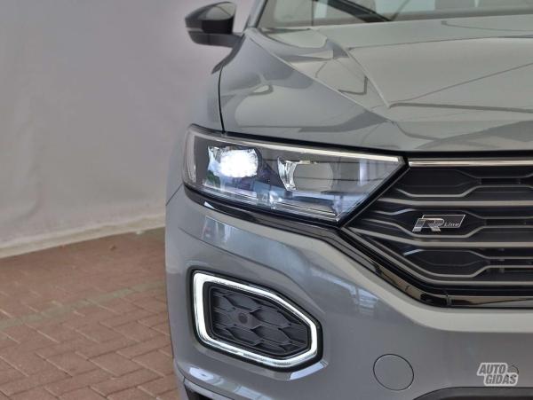 Grey Volkswagen T-Roc 2021 in Kaunas, with an engine capacity of 1.50 L and mileage of 69 thousand km for 28559 €, photo 8 on AUTOMOTO.COM.LV