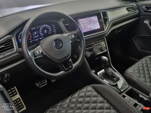 Grey Volkswagen T-Roc 2021 in Kaunas, with an engine capacity of 1.50 L and mileage of 69 thousand km for 28559 €, photo 10 on AUTOMOTO.COM.LV