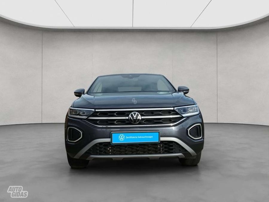 Grey Volkswagen T-Roc 2022 in Kaunas, with an engine capacity of 1.50 L and mileage of 19 thousand km for 30056 €, photo 9 on AUTOMOTO.COM.LV