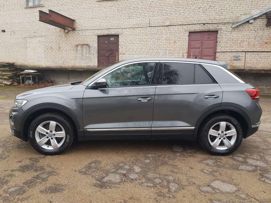 Pelēks Volkswagen T-Roc 2018 Šauļi, ar dzinēja tilpumu 1.97 L un nobraukumu 194 tūkst. km par 14900 €, foto 7 vietnē AUTOMOTO.COM.LV