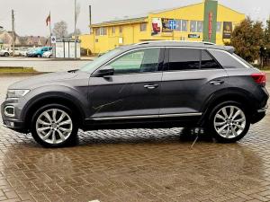 Grey Volkswagen T-Roc 2018 in Taurage, with an engine capacity of 1.97 L and mileage of 126 thousand km for 16500 €, photo 4 on AUTOMOTO.COM.LV