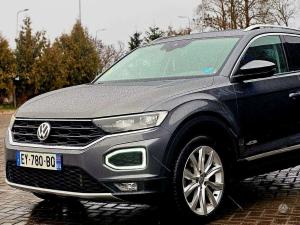 Grey Volkswagen T-Roc 2018 in Taurage, with an engine capacity of 1.97 L and mileage of 126 thousand km for 16500 €, photo 10 on AUTOMOTO.COM.LV