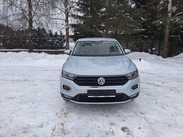 Grey Volkswagen T-Roc 2018 in Kaunas, with an engine capacity of 1.97 L and mileage of 148 thousand km for 14800 €, photo 9 on AUTOMOTO.COM.LV