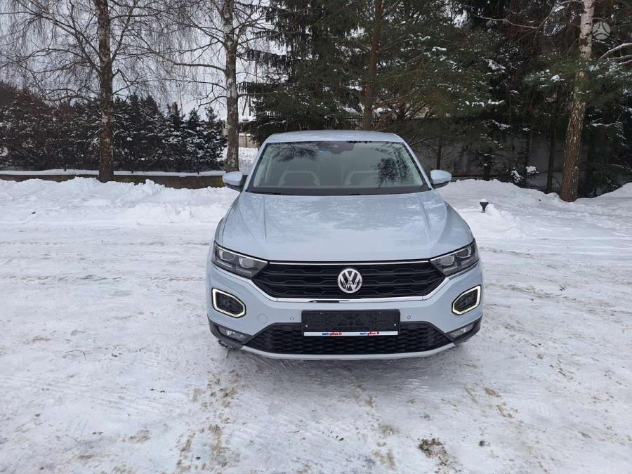 Pelēks Volkswagen T-Roc 2018 Kauņa, ar dzinēja tilpumu 1.97 L un nobraukumu 148 tūkst. km par 14800 €, foto 9 vietnē AUTOMOTO.COM.LV
