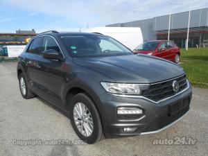 Grey Volkswagen T-Roc 2018 in Viljandi, with an engine capacity of 1.60 L and mileage of 171 thousand km for 13990 €, photo 4 on AUTOMOTO.COM.LV