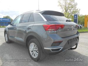 Grey Volkswagen T-Roc 2018 in Viljandi, with an engine capacity of 1.60 L and mileage of 171 thousand km for 13990 €, photo 5 on AUTOMOTO.COM.LV