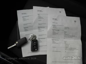 Grey Volkswagen T-Roc 2018 in Viljandi, with an engine capacity of 1.60 L and mileage of 171 thousand km for 13990 €, photo 17 on AUTOMOTO.COM.LV