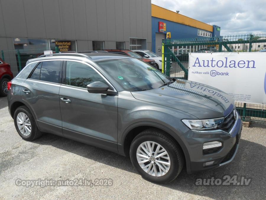 Grey Volkswagen T-Roc 2018 in Viljandi, with an engine capacity of 1.60 L and mileage of 171 thousand km for 13990 €, photo 22 on AUTOMOTO.COM.LV