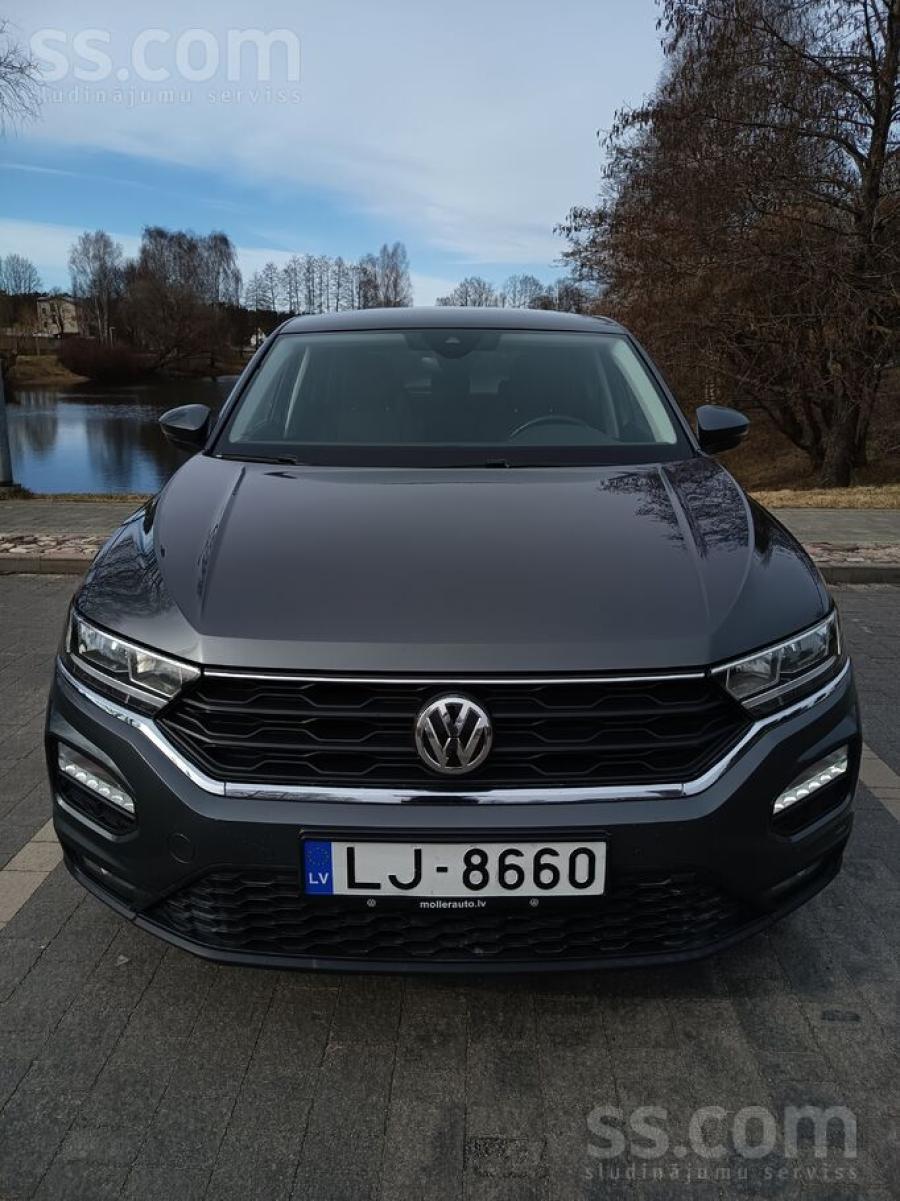 Pelēks Volkswagen T-Roc 2018 Rīga, ar dzinēja tilpumu 1.00 L un nobraukumu 163 tūkst. km par 12900 €, foto 3 vietnē AUTOMOTO.COM.LV