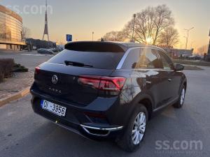Pelēks Volkswagen T-Roc 2018 Rīga, ar dzinēja tilpumu 1.50 L un nobraukumu 203 tūkst. km par 15300 €, foto 6 vietnē AUTOMOTO.COM.LV