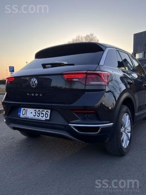 Pelēks Volkswagen T-Roc 2018 Rīga, ar dzinēja tilpumu 1.50 L un nobraukumu 203 tūkst. km par 15300 €, foto 9 vietnē AUTOMOTO.COM.LV