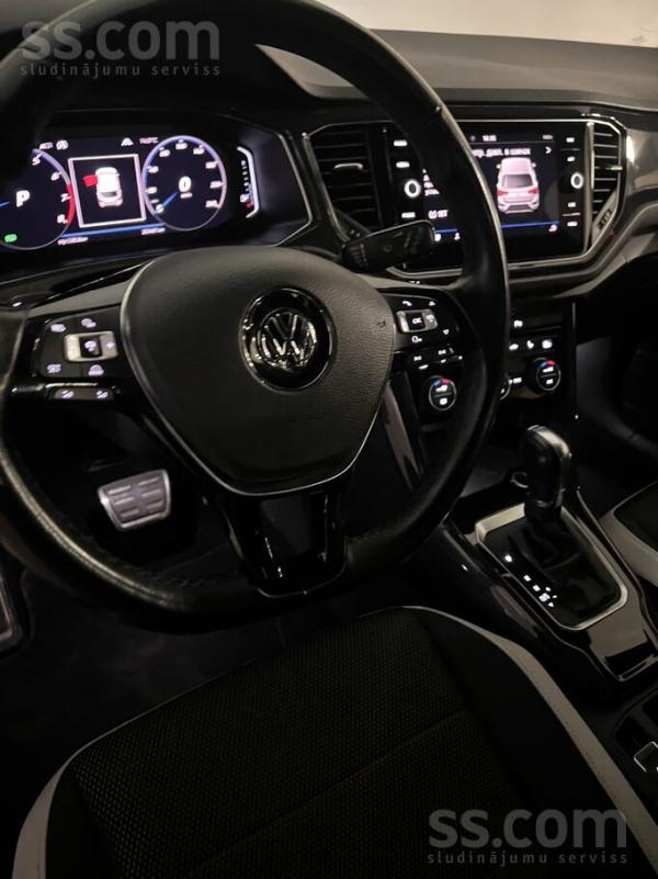 Pelēks Volkswagen T-Roc 2018 Rīga, ar dzinēja tilpumu 1.50 L un nobraukumu 203 tūkst. km par 15300 €, foto 10 vietnē AUTOMOTO.COM.LV