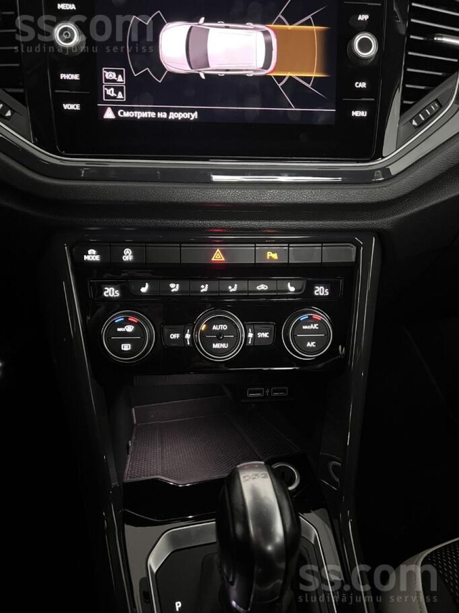 Pelēks Volkswagen T-Roc 2018 Rīga, ar dzinēja tilpumu 1.50 L un nobraukumu 203 tūkst. km par 15300 €, foto 21 vietnē AUTOMOTO.COM.LV