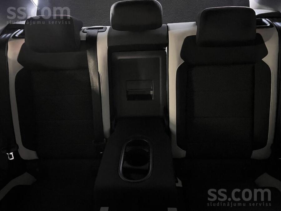 Pelēks Volkswagen T-Roc 2018 Rīga, ar dzinēja tilpumu 1.50 L un nobraukumu 203 tūkst. km par 15300 €, foto 28 vietnē AUTOMOTO.COM.LV