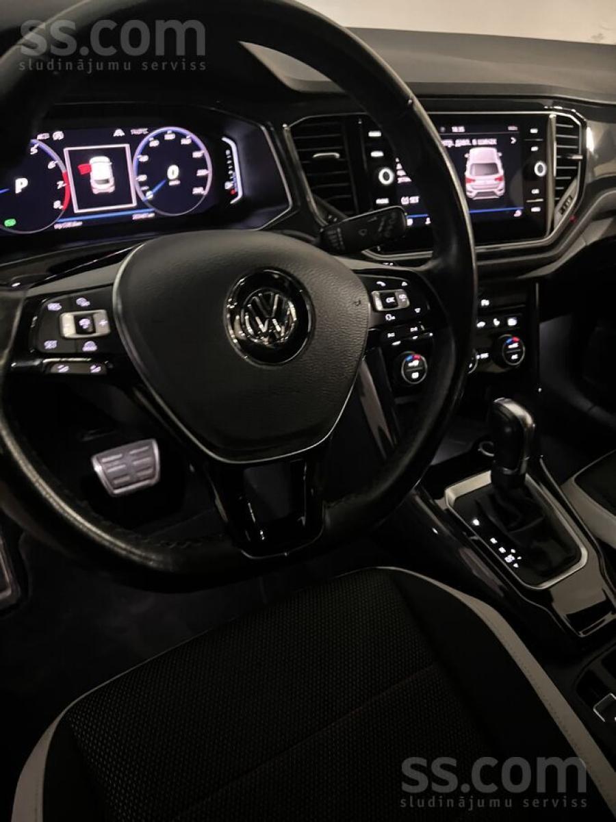 Pelēks Volkswagen T-Roc 2018 Rīga, ar dzinēja tilpumu 1.50 L un nobraukumu 203 tūkst. km par 15300 €, foto 11 vietnē AUTOMOTO.COM.LV