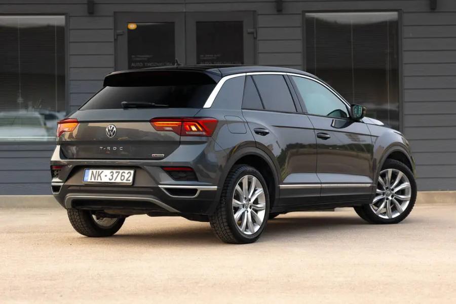 Pelēks Volkswagen T-Roc 2018 Jelgava, ar dzinēja tilpumu 2.00 L un nobraukumu 199 tūkst. km par 15350 €, foto 5 vietnē AUTOMOTO.COM.LV