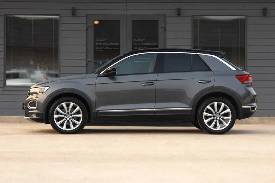 Pelēks Volkswagen T-Roc 2018 Jelgava, ar dzinēja tilpumu 2.00 L un nobraukumu 199 tūkst. km par 15350 €, foto 7 vietnē AUTOMOTO.COM.LV