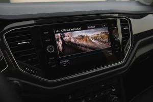 Pelēks Volkswagen T-Roc 2018 Jelgava, ar dzinēja tilpumu 2.00 L un nobraukumu 199 tūkst. km par 15350 €, foto 15 vietnē AUTOMOTO.COM.LV
